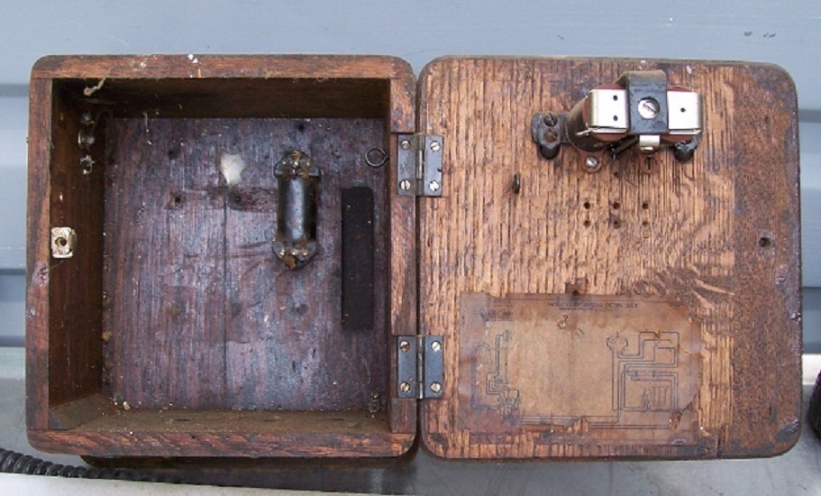 ANTIQUE VINTAGE KS & S CHICAGO WOODEN TELEPHONE BOX | eBay