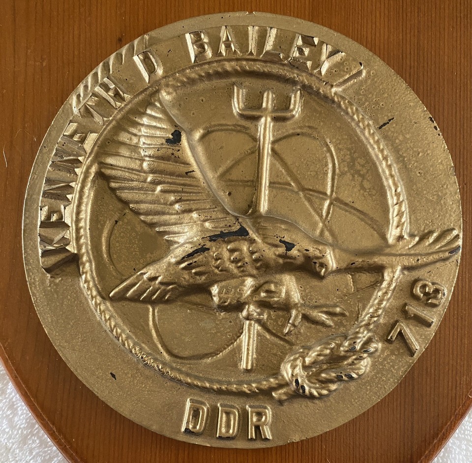 USS KENNETH D. BAILEY DDR-713 VINTAGE SOLID WOOD WALL PLAQUE EXTREMELY ...