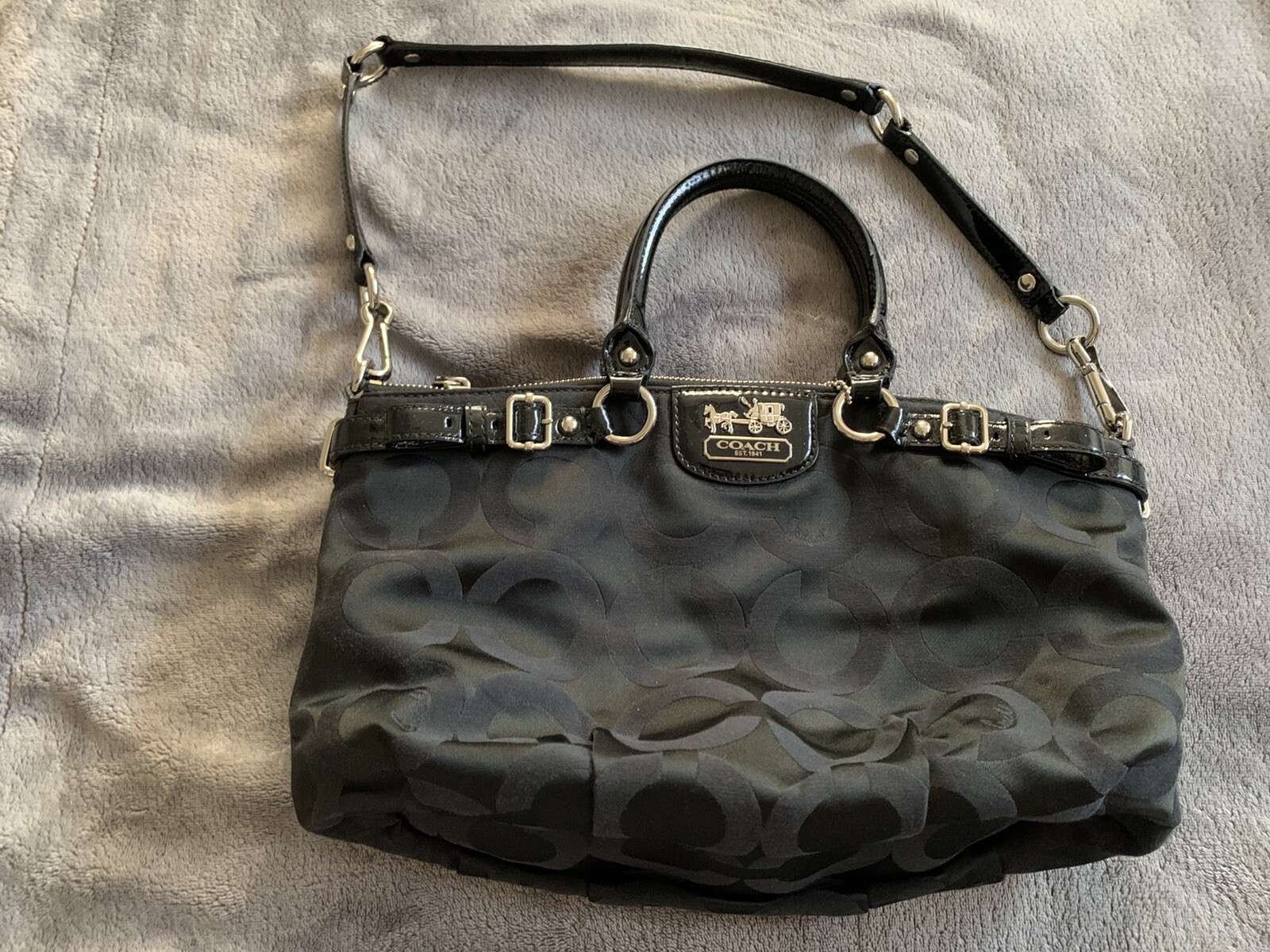 Coach Vintage Handbag With Modern C Logo - Gem