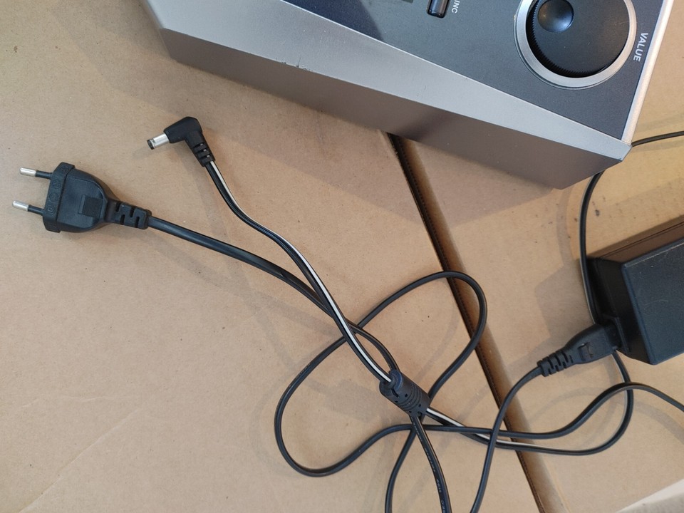 Roland SP-606 Sampling Workstation Groove/ Production Station | eBay