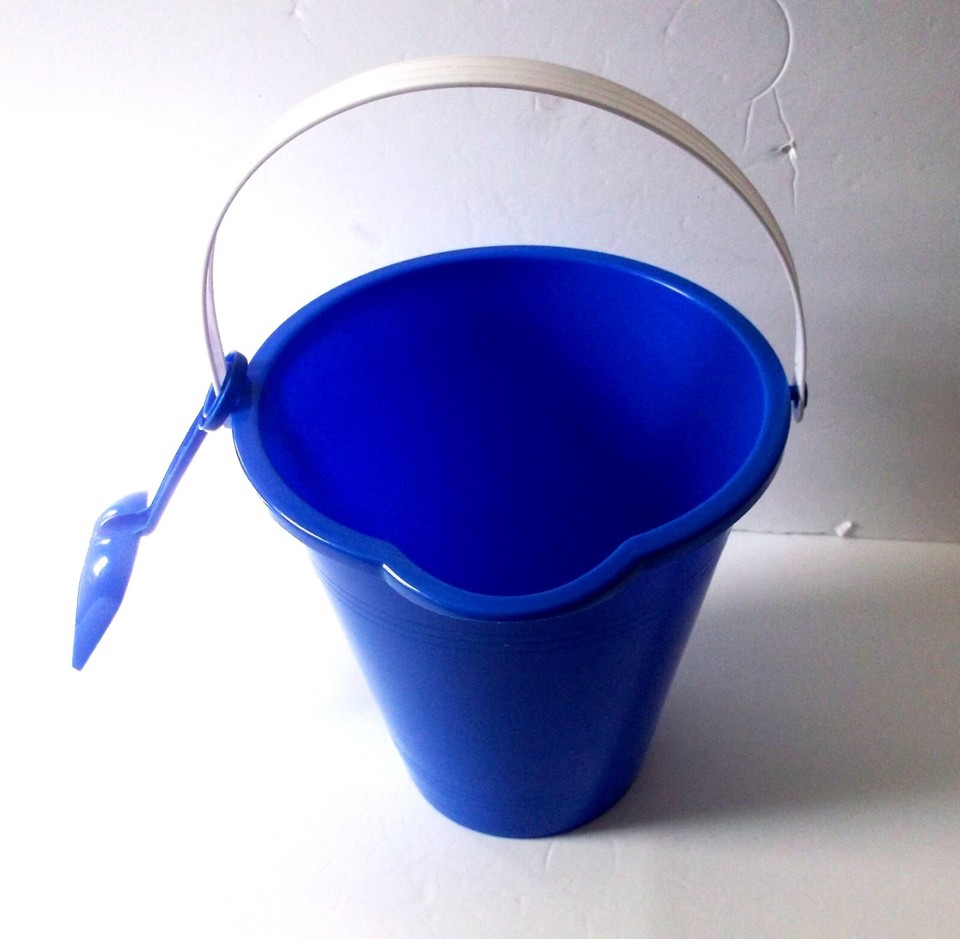 Large Sand Bucket Pail with Shovel, 9'' Large Size Sand Bucket Or Water ...