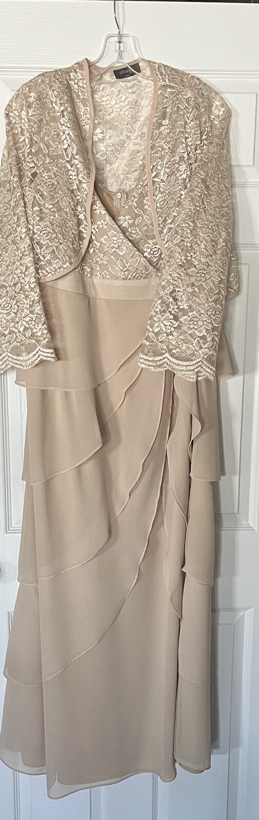 Discounted ladies XL long formal dress with jacket - Gem