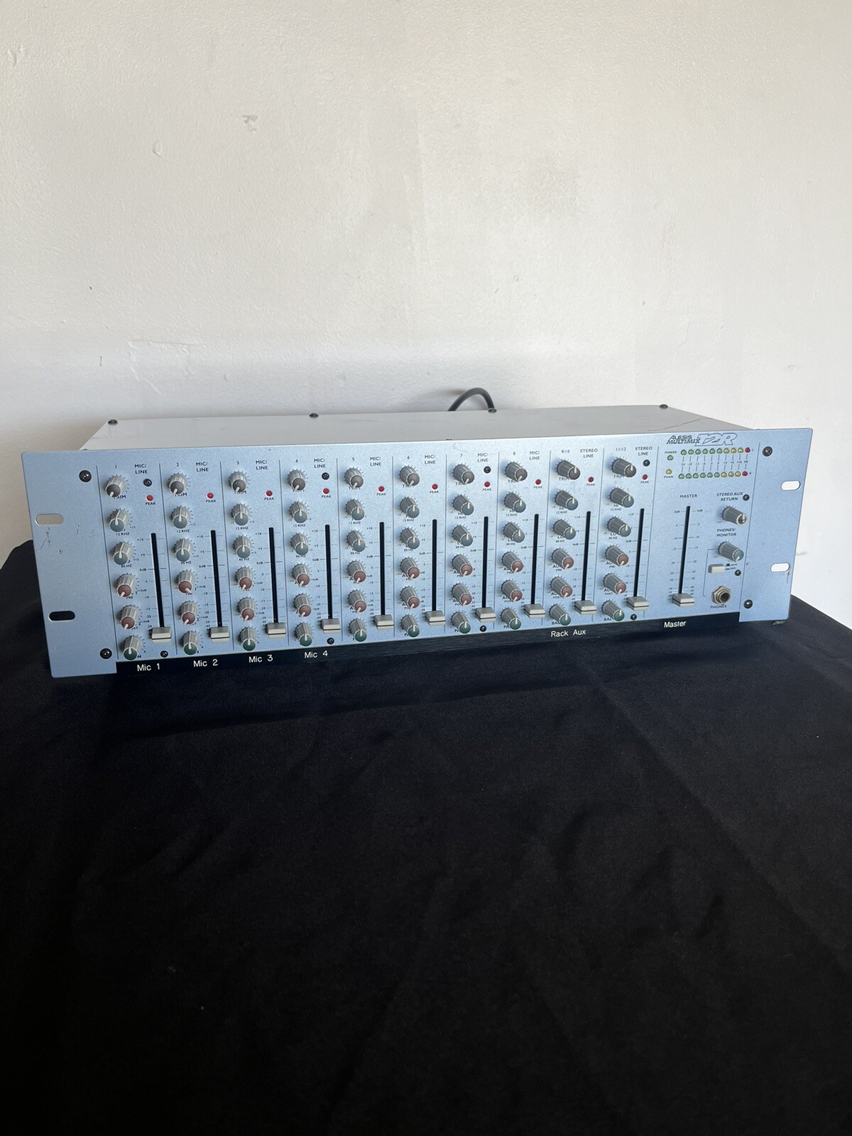Alesis MultiMix 12R 12-Channel Rackmount Mixer 694318007372 | eBay