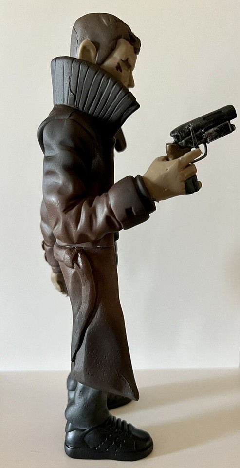 BLADE RUNNER RESIN FIGURE • CRACKED HATCHET • MAHALO CABIN ...