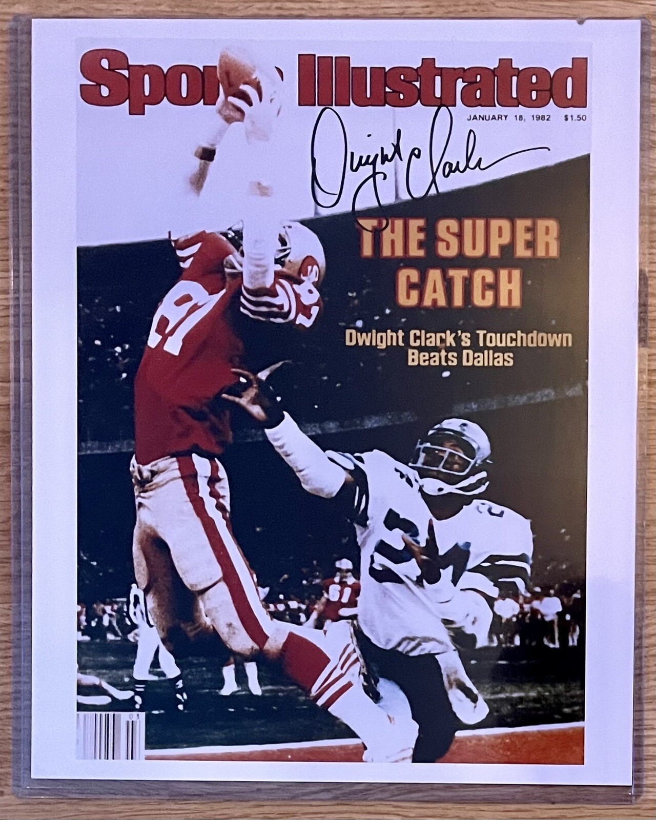 DWIGHT CLARK SIGNED PHOTO OF SPORTS ILLUSTRATED COVER “THE CATCH” 1981 ...