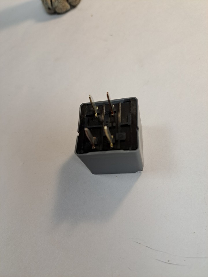 OEM GM GM#13503102 ACD# 13503102 GRAY MULTI-PURPOSE RELAY | eBay