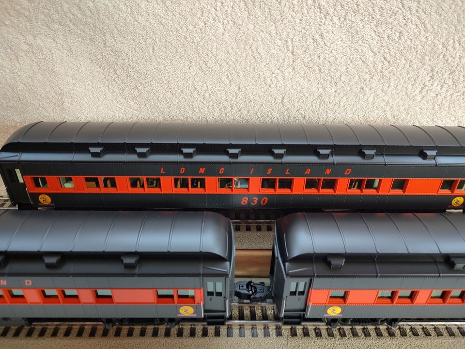 Lionel 15570 & 15574 Long Island (LIRR) Heavy Weight 19" 3-Pack & Add ...