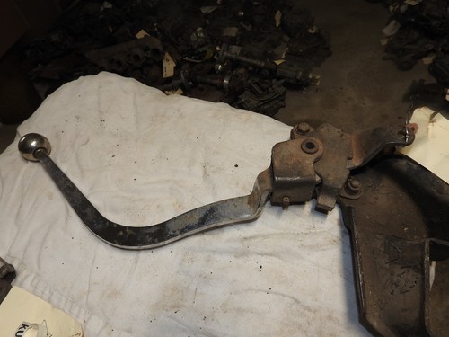 GM 1967-1968 Camaro Muncie 3 Speed Shifter, Handle, Ball & Bracket ...