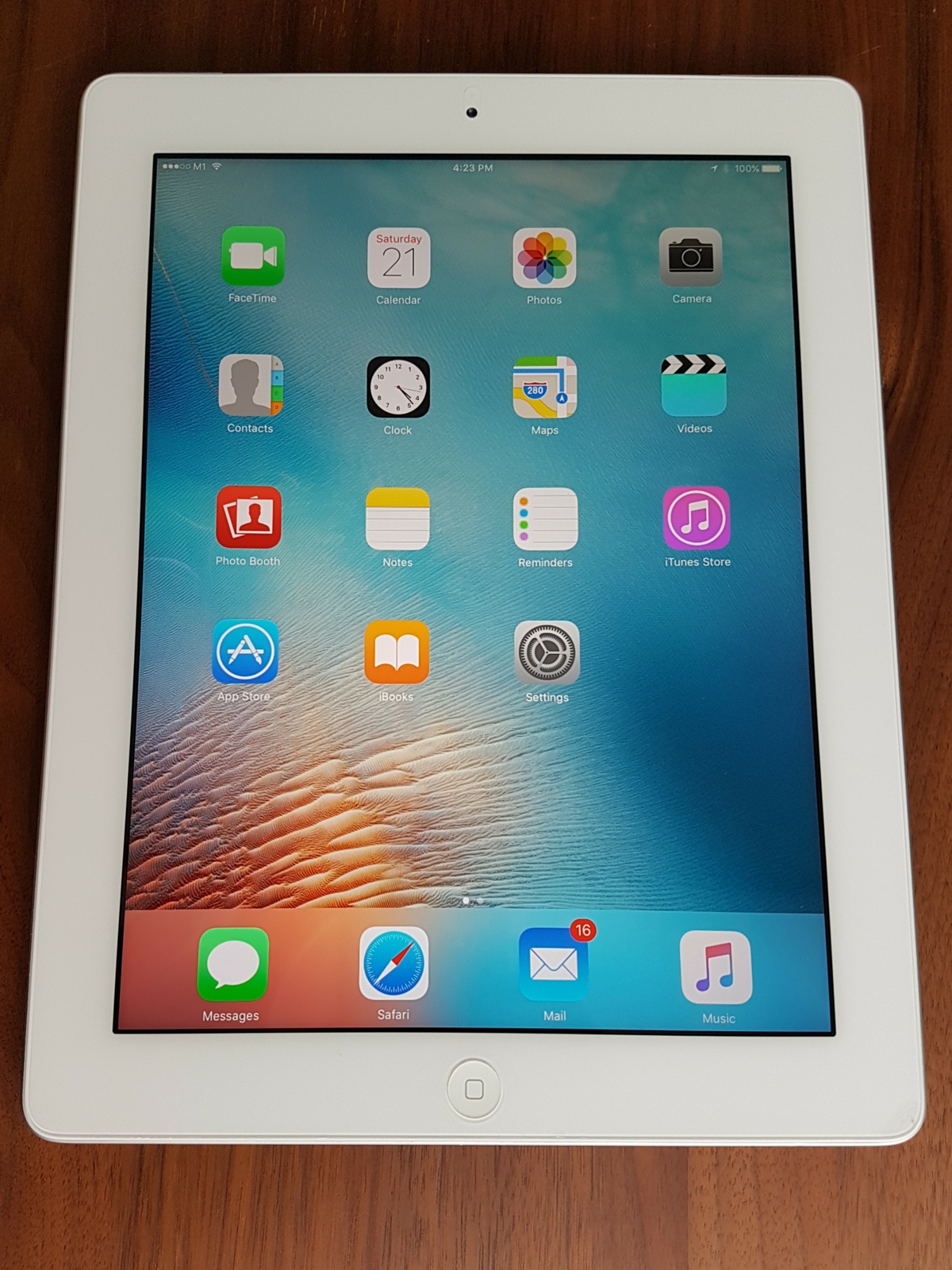 Apple iPad 3rd Gen 16GB WiFi 9.7in White | eBay