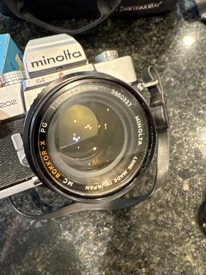Minolta SRT 202 Camera & Lens - Original 35mm W/Strap Tele-Converter ...