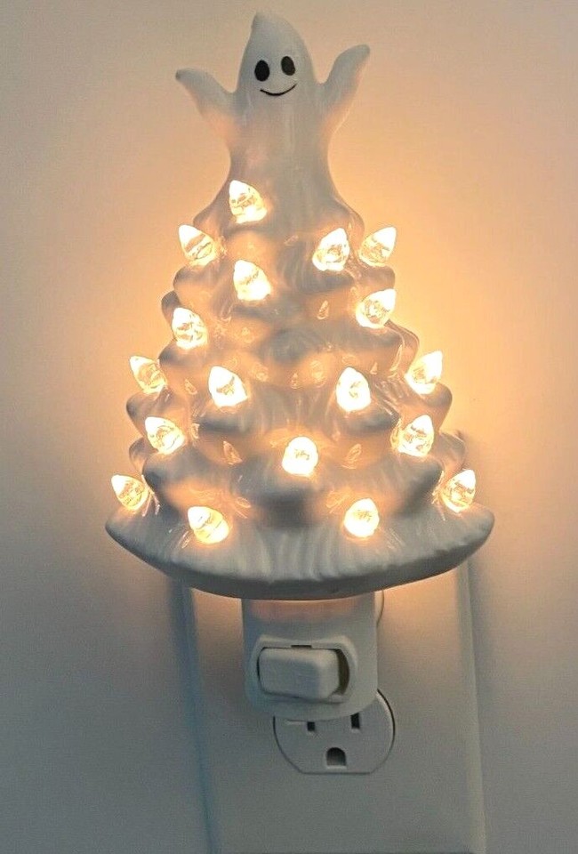 HALLOWEEN Plug-In NIGHT LIGHT Ceramic GHOST, SKULLS or BLACK CAT Night ...