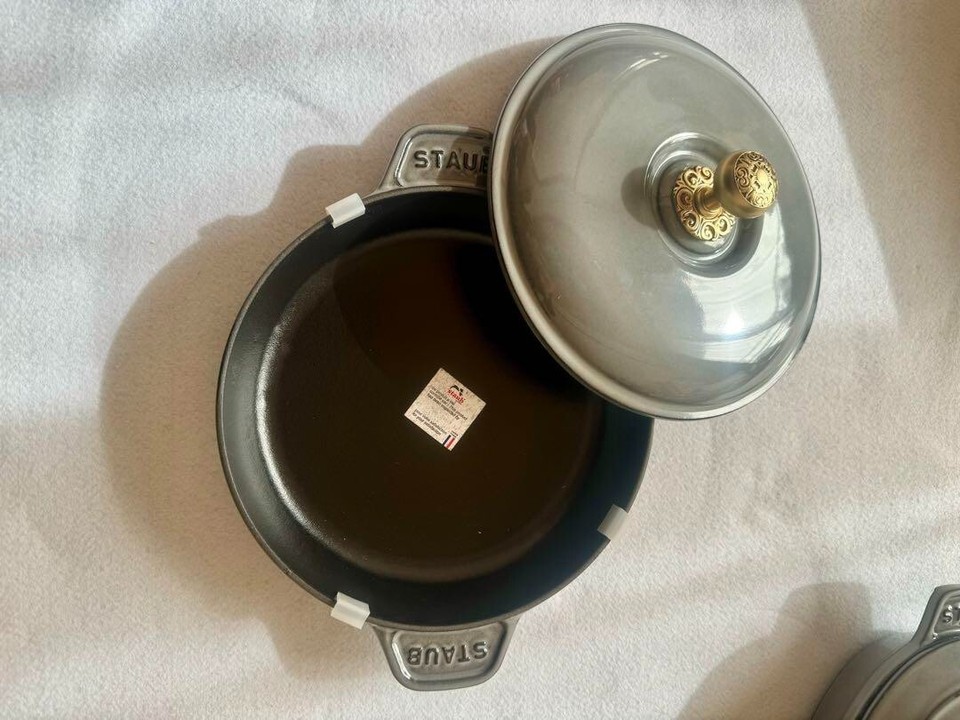 Staub Rare 3-piece set Cow Cocotte & Hot Plate x 2 Gray Made In France ...