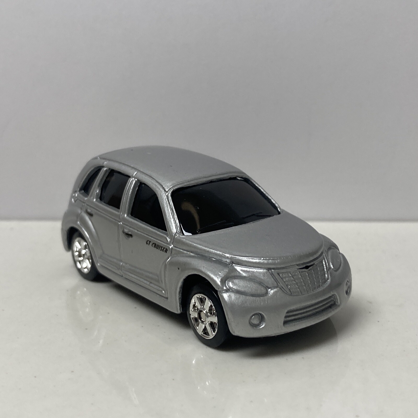 2001 01 Chrysler PT Cruiser Collectible 1/64 Scale Diecast Diorama ...