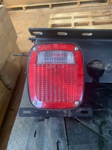 Kenworth A11-1129-REV C Lights & Light Bracket | eBay