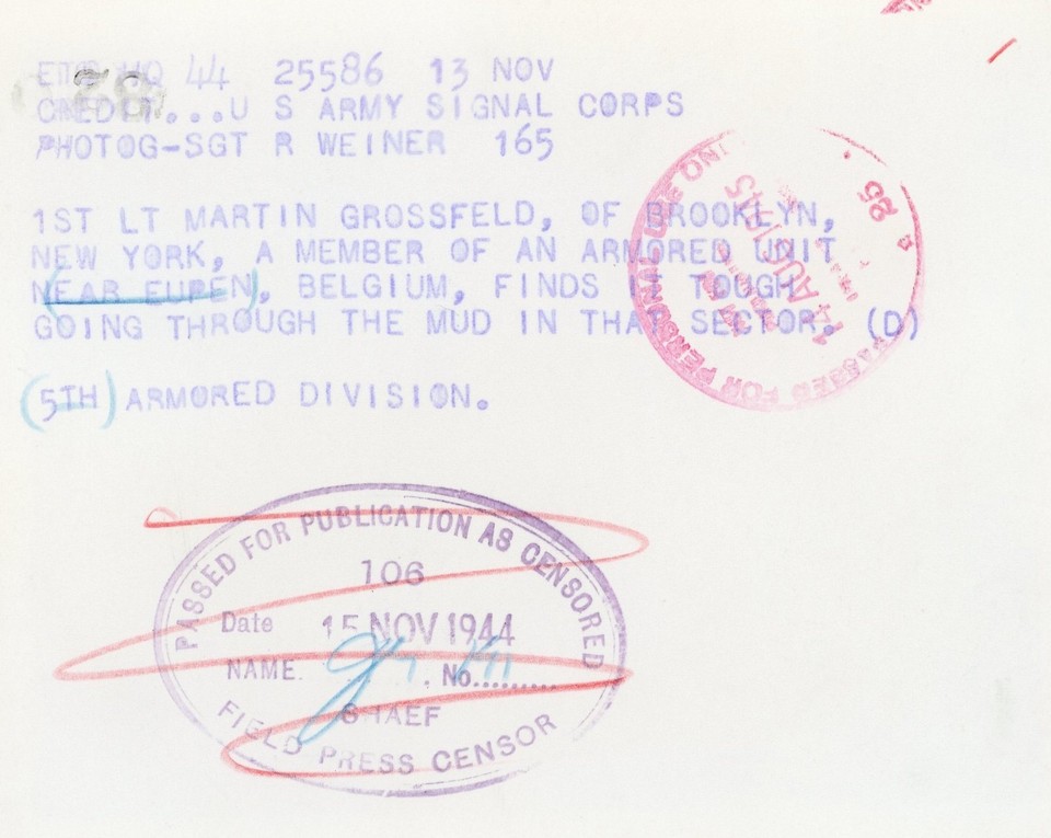 *WWII Signal Corps photo- 5th Armored Div- ID'D GI -HARSH CONDITIONS in ...