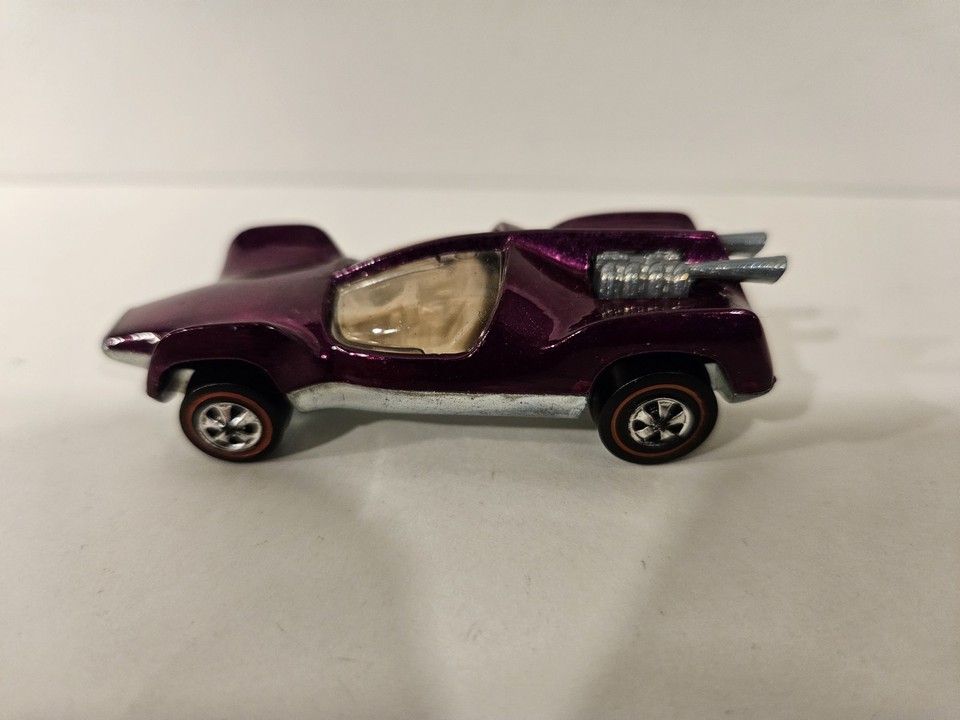 1969 Mint Mantis Magenta Color White Interior Redline Hot wheels Car ...