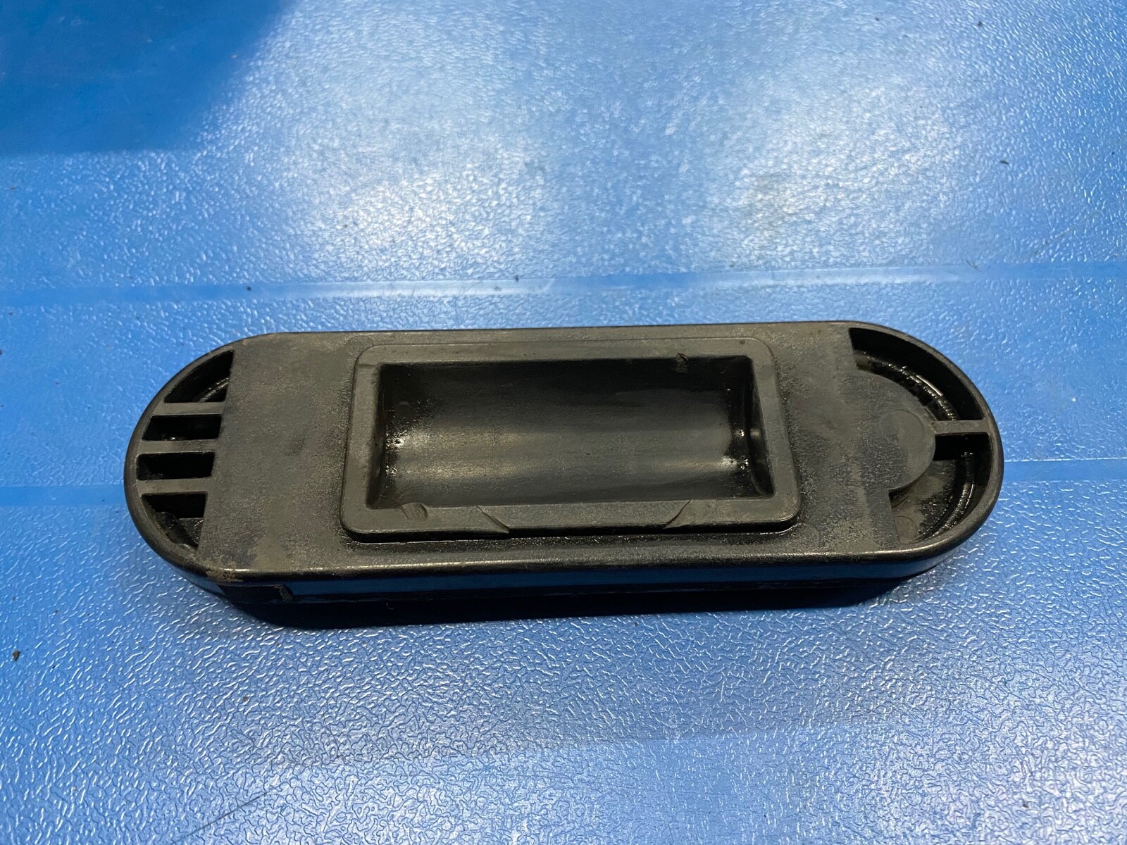 Audi TT MK2 8J Front Right Jacking Point Jack Cap 8J0802845C for sale ...