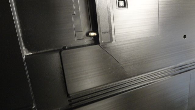 Used-Samsung Q60C 64.5" Smart LED TV 2023 - 4K UHDTV - Titan Gray ...