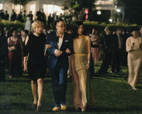 AWKWAFINA signed (CRAZY RICH ASIANS) Nora Lum (PEIK LIN GOH) 8X10 W/COA ...