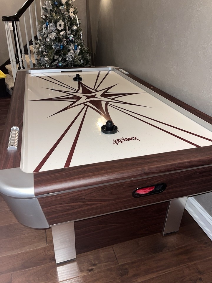 Seat Leon 15 Tsiaeromaxx Air Hockey Table