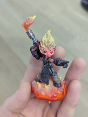 Skylanders TRAP TEAM Character Figure: TORCH (red base) | eBay