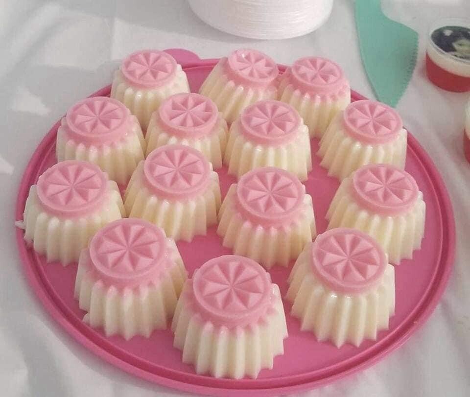 Tupperware Mini Jello Jellette Molds Purple Seals Set Of 4 Gelatin ...