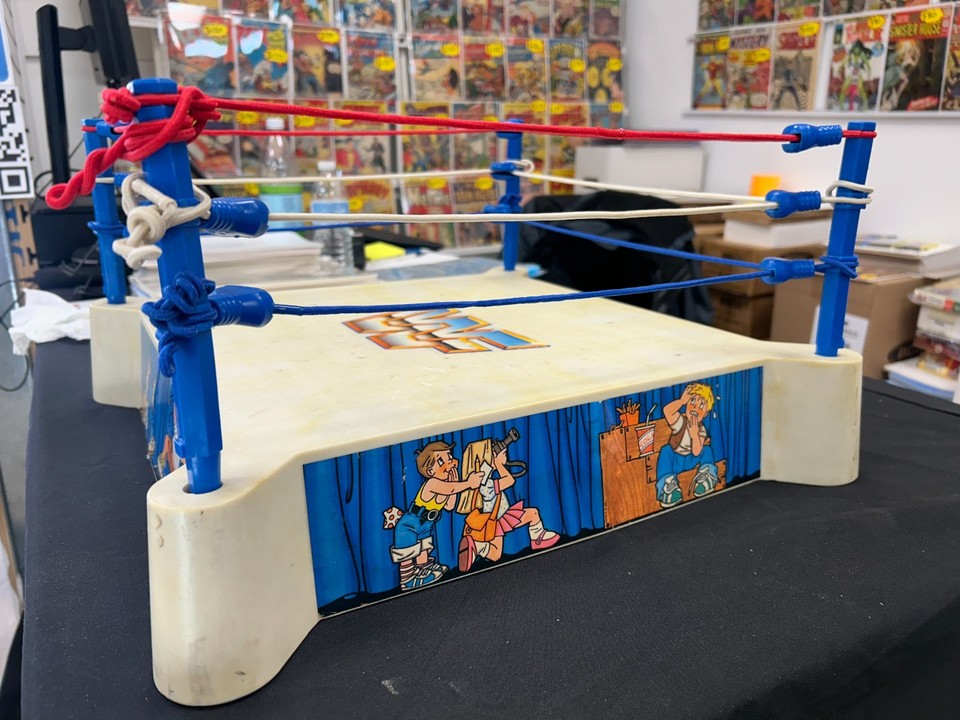 Vintage WWF LJN Wrestling Ring 1985 Sling Em Fling Em See Description ...
