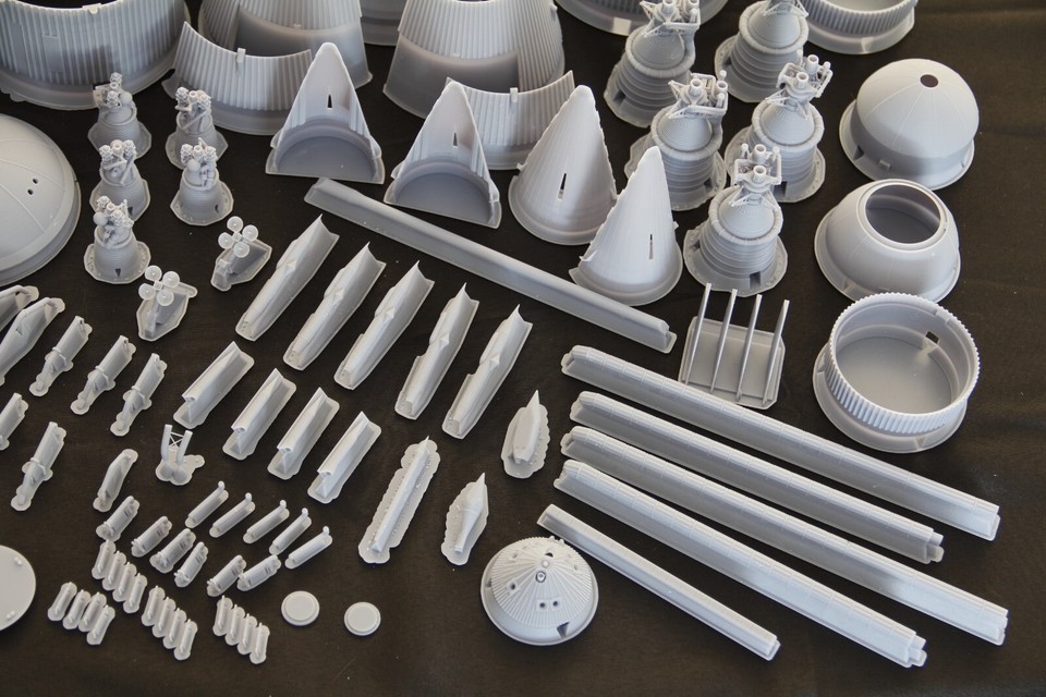Museum quality 1/96 scale Saturn V model kit - 149 piece 3D resin ...