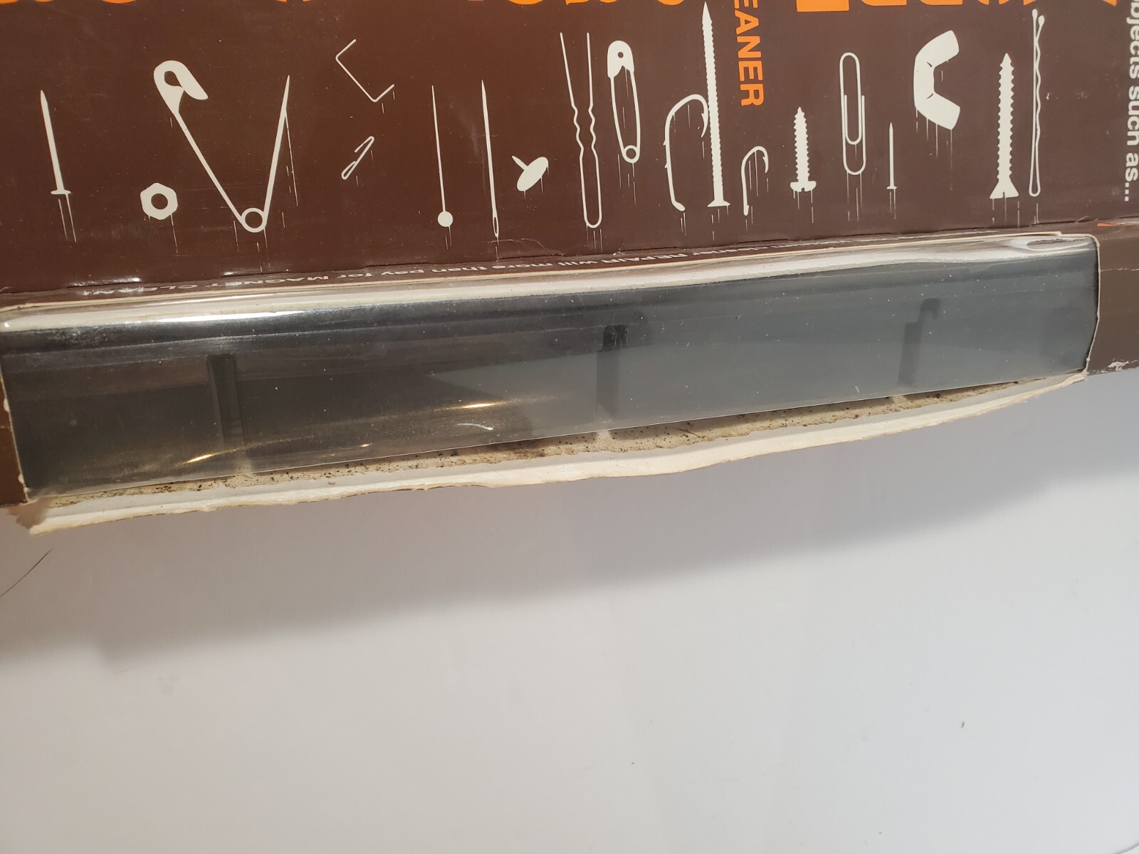 NEW-MC-6 16" Vacuum Cleaner Magnet Picks Staples, Paper Clips, Small ...