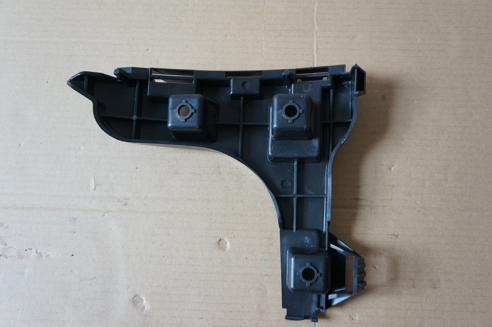 Volvo XC60 R Design 2013-2016 RIGHT rear upper bumper carrier 30763440 ...