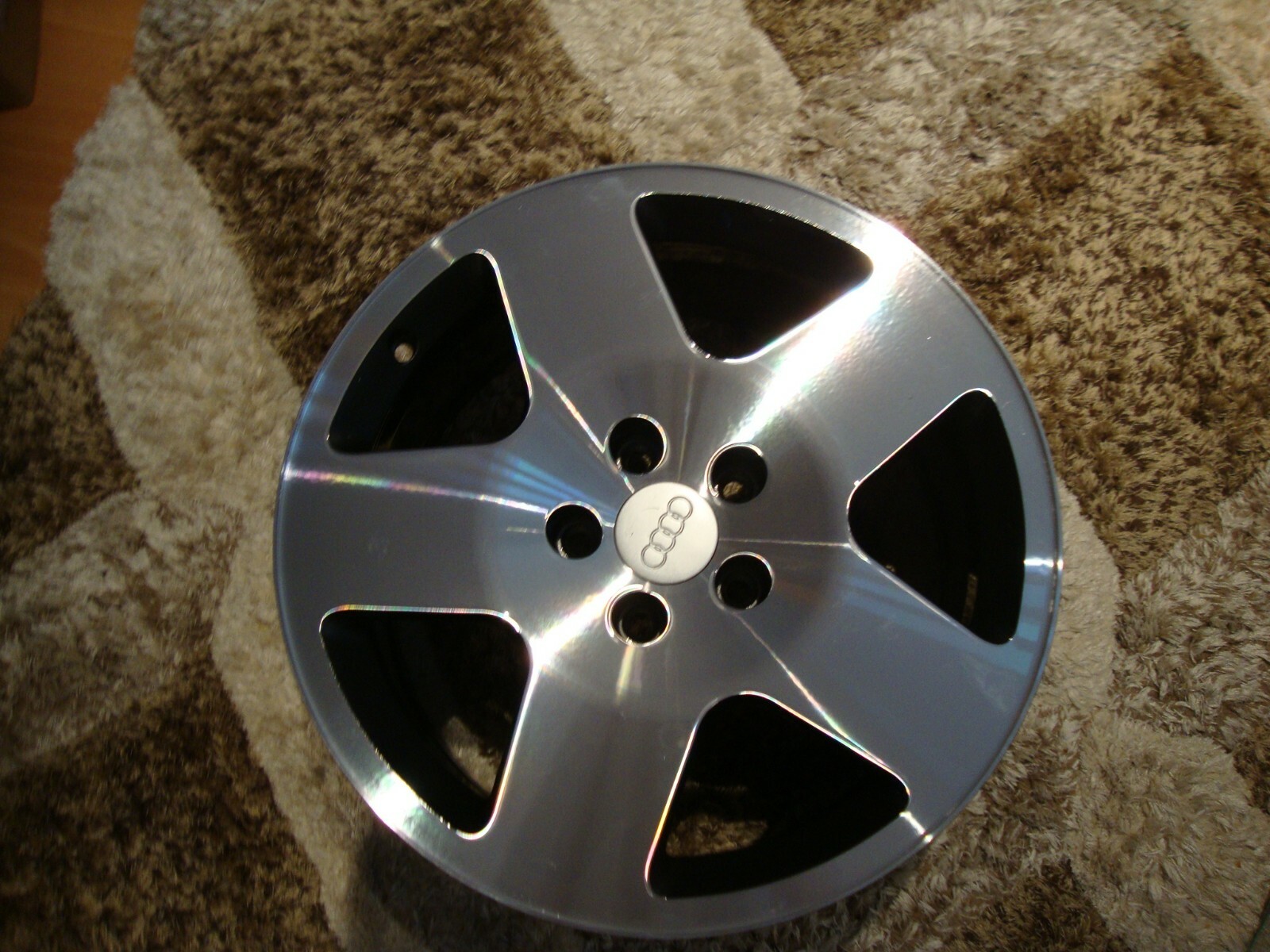 17" Audi TT V8 Alloy wheel coffee table manshed mancave camping beach ...