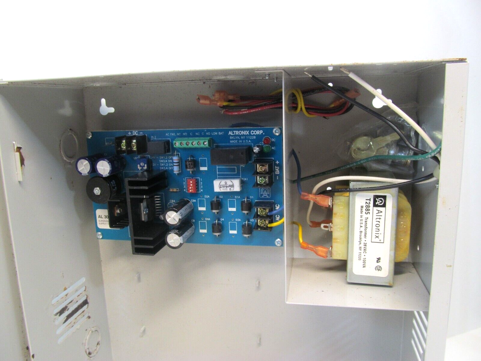 Altronix AL300ULX Power Supply/Battery Charger, 12/24 VDC @ 2.5amp ...