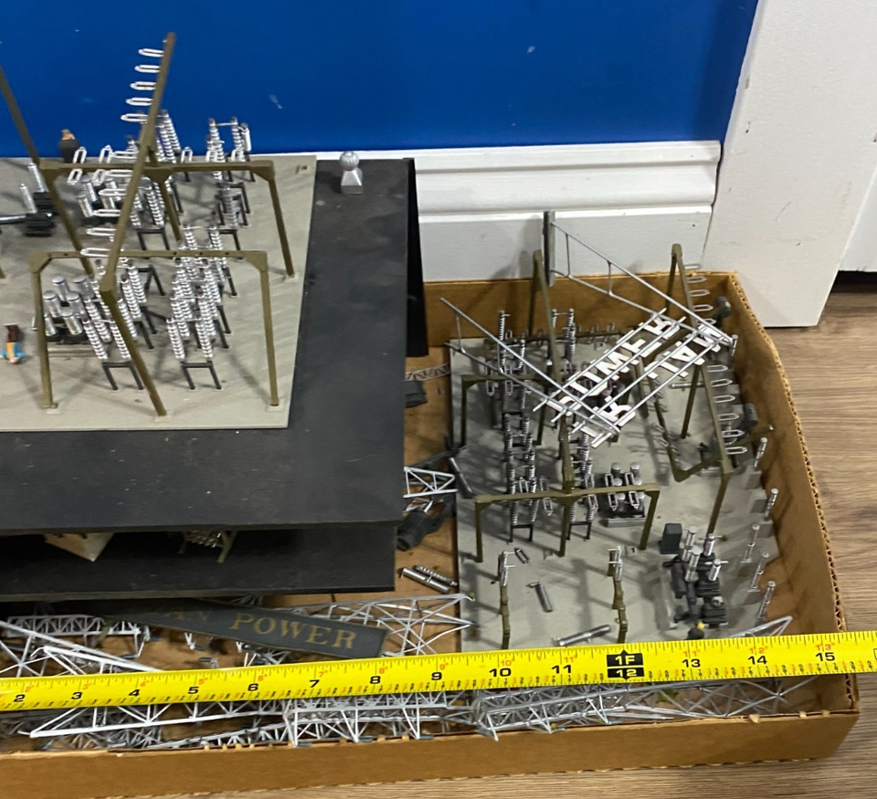 Ho Scale Power Plant Lot Model Railroading Electric Poles Sub Station ...