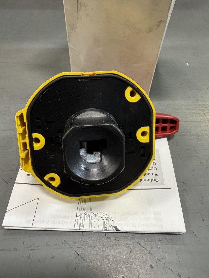 New! Allen Bradley 194R-PY Ser A Operating Disconnect Handle Lockable ...