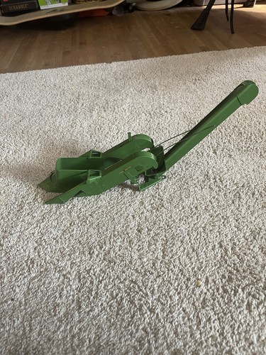 Vintage Eska John Deere 227 Corn Picker – 1/16 Scale Farm Toy Implement ...