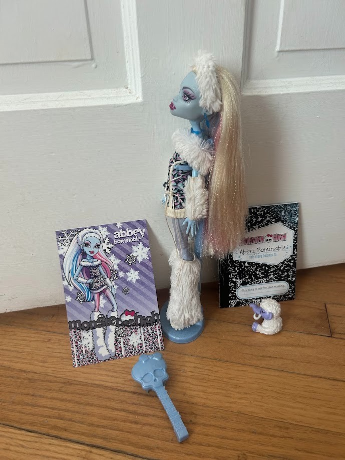 monster high doll abbey bominable g1 2011 with all accessories | eBay