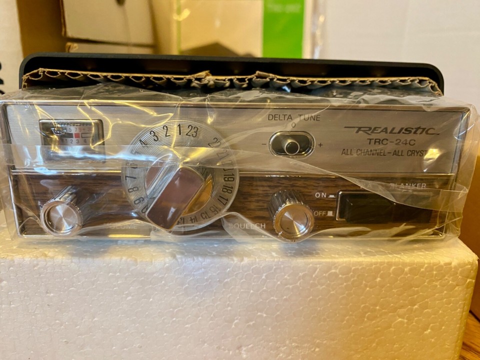 Vintage NOS 1976 Realistic TRC-24C 23 AM Mobile CB Radio R/S History ...