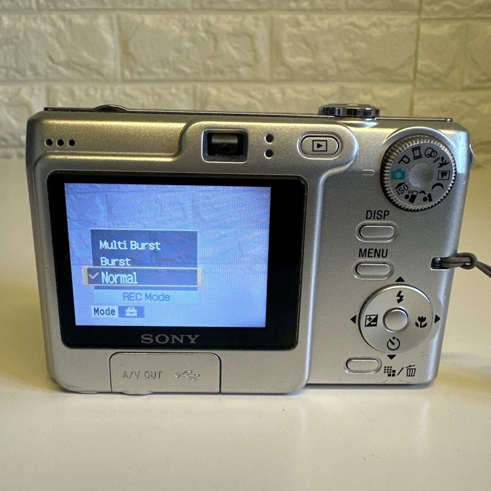 Sony Cyber-shot DSC-W35 7.2MP Digital Camera - Silver for sale online ...