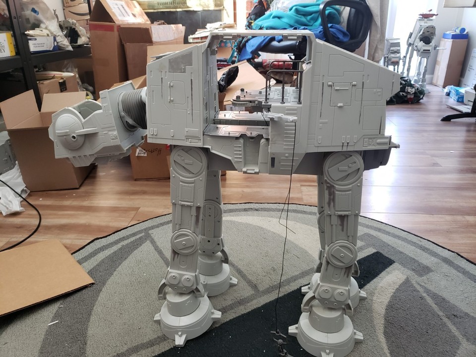 Hoth AT-AT walker 2010 legacy Working Star Wars Lights, Sounds ...