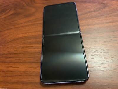 Samsung Galaxy Z Flip4 SM-F721U1 - 128GB - Purple (Factory Samsung Galaxy Z Flip4 SM-F721U1 - 128GB - Purple (Factory