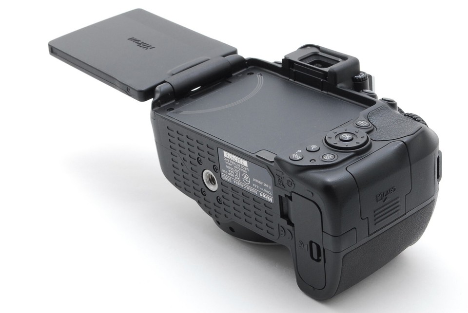 [TOP MINT]S/C1300 Nikon D5300 SLR + AF-P 18-55mm and AF-S 55-200m Lens ...