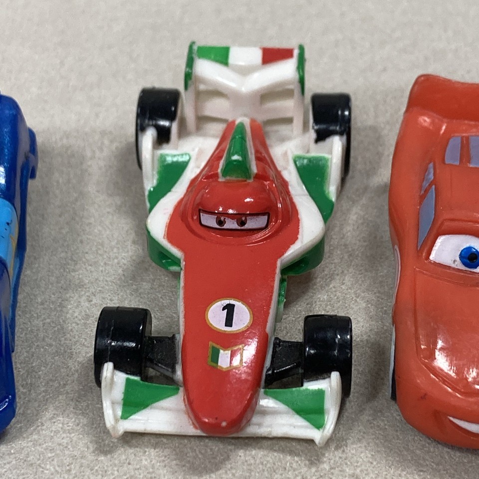 Disney Pixar Cars Transforming Lightning McQueen race track. 6 Mini ...