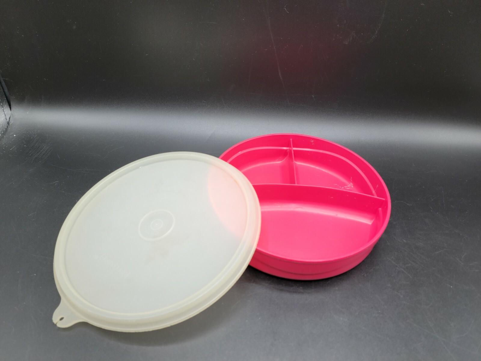 Vintage Covered Tupperware Divided Plate 2552 A-4 | eBay