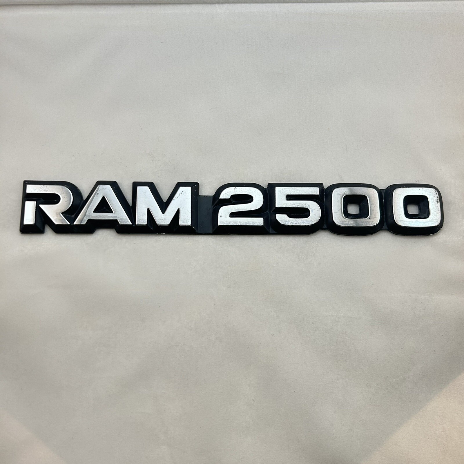 Dodge Ram 2500 emblem badge Nameplate fender Side rear tailgate OEM ...