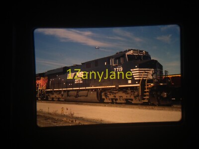 6F06 TRAIN SLIDE Railroad 35MM Photo NS 7719 ES40DC GALESBURG IL 9-18 ...