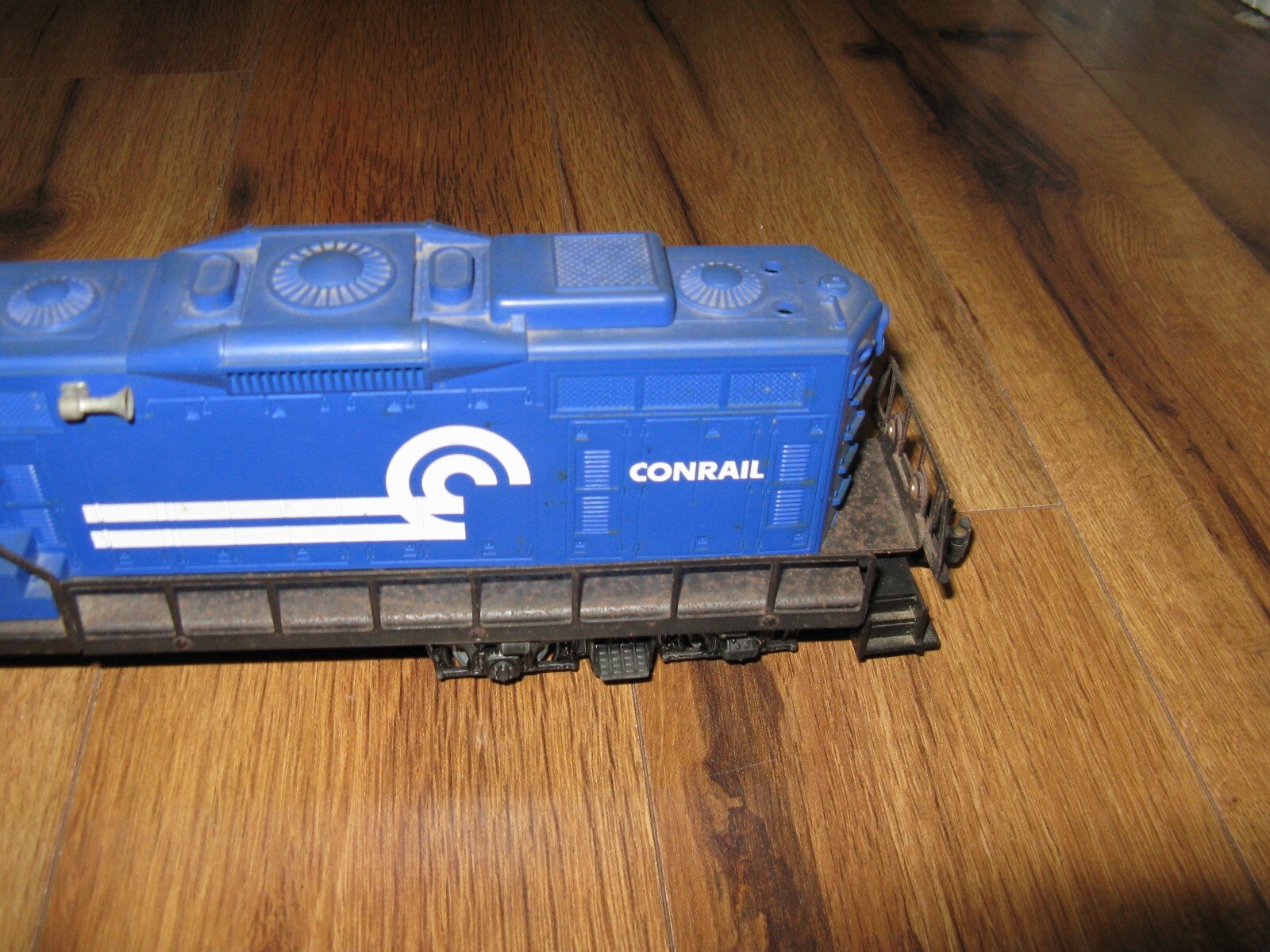 **PARTS** Lionel 6-8757 Conrail GP-9 Powered Diesel Locomotive Train ...
