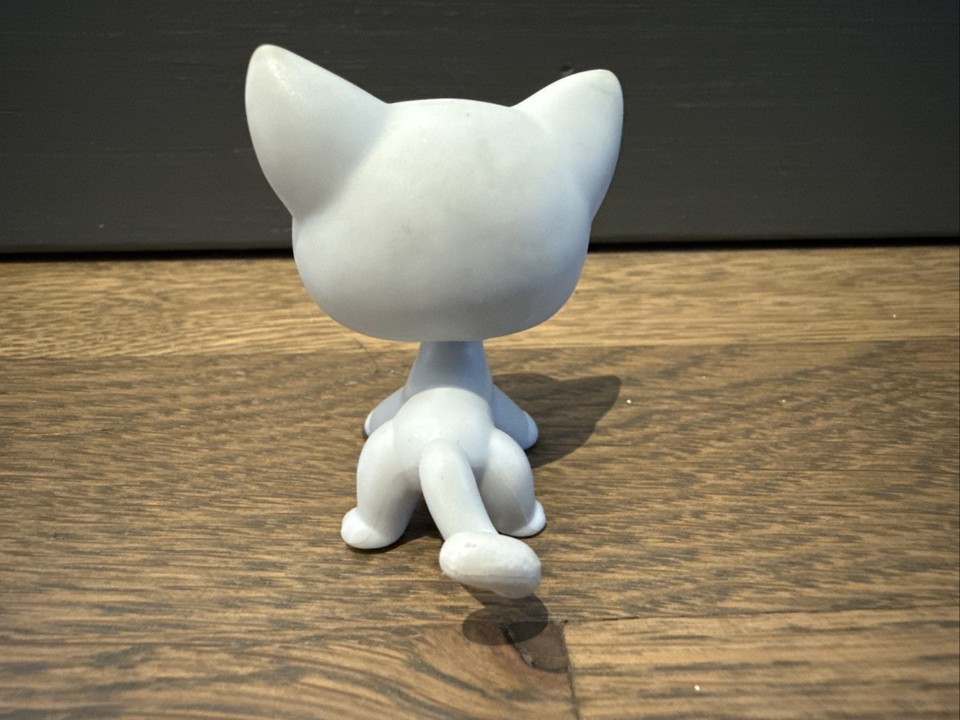 LPS 138 SHORT HAIR CAT 138 Gray White 2004 Hasbro Littlest Pet Great ...