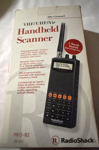 Radio Shack PRO 82 Handheld VHF/UHF/Air Scanner Weather Alert w ...