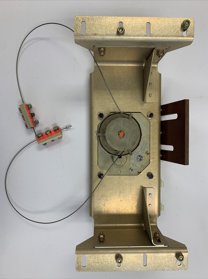 King KM 275 Servo Mount P/N 065-0030-00 with Assembly 200-1767-00 | eBay