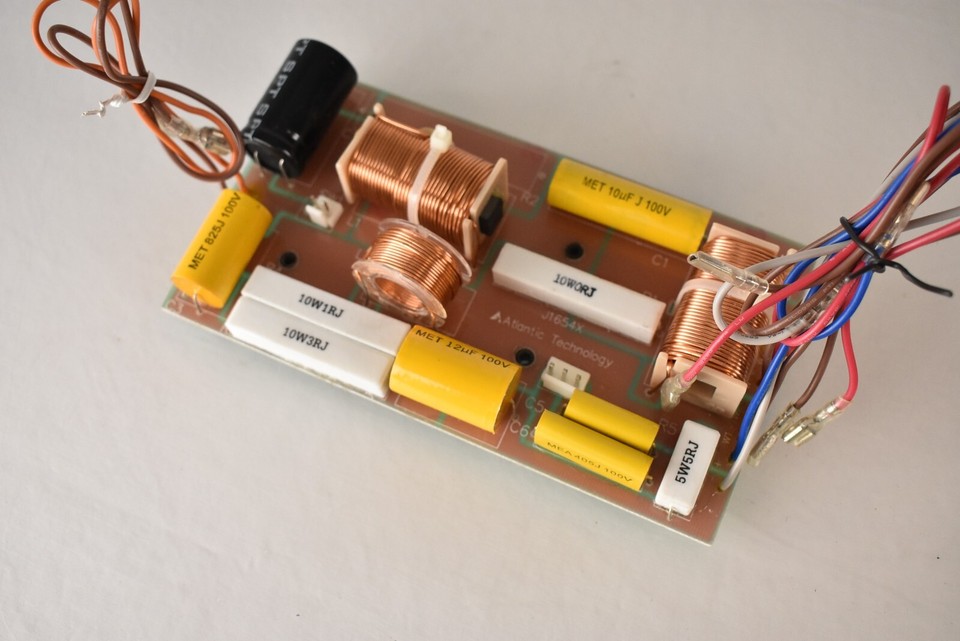 Single Atlantic Technology 4200e LR Speaker Crossover J1654X | eBay